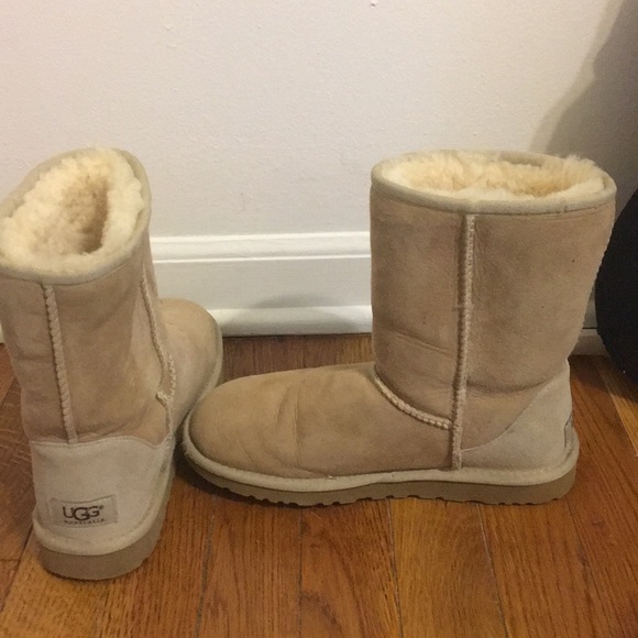 UGG | Shoes | Sand Colored Short Uggs | Poshmark